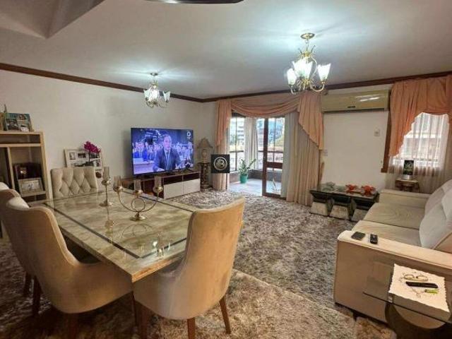Cobertura à venda em Porto Alegre, Petrópolis, com 3 quartos, 530m²