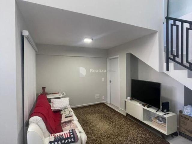 Cobertura à venda em São José dos Campos, Jardim Apolo I, com 2 suítes, com 144 m²