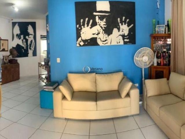 Cobertura à venda, Enseada, mobiliada, com piscina e churrasqueira