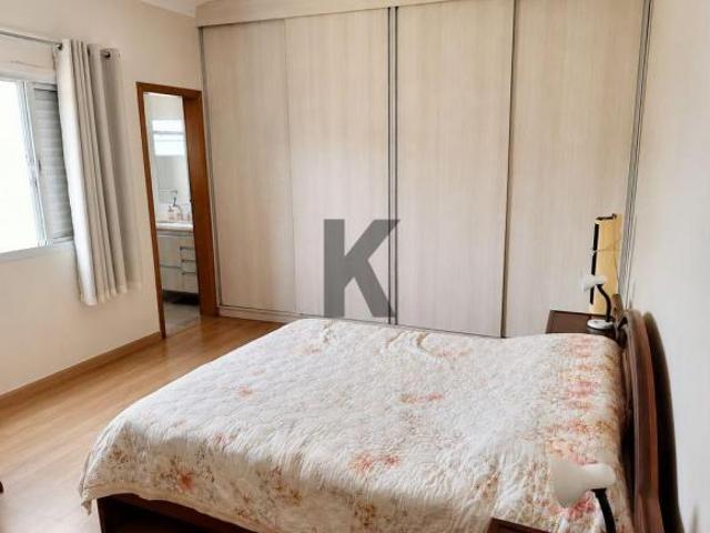 Cobertura à venda Medicina, 04 dormitórios 02 suites, 220m²