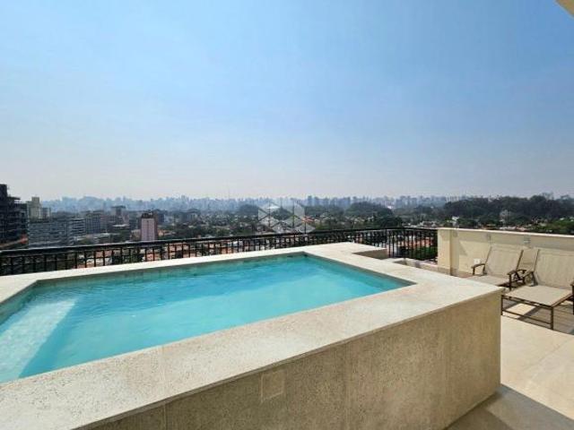 Cobertura à Venda na Vila Nova Conceição 420 m², 4 suítes, 5 vagas