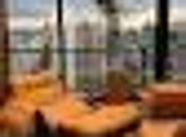 Cobertura á venda na Vila Olimpia 3 quartos sendo 3 suites, 3 vagas, 215m
