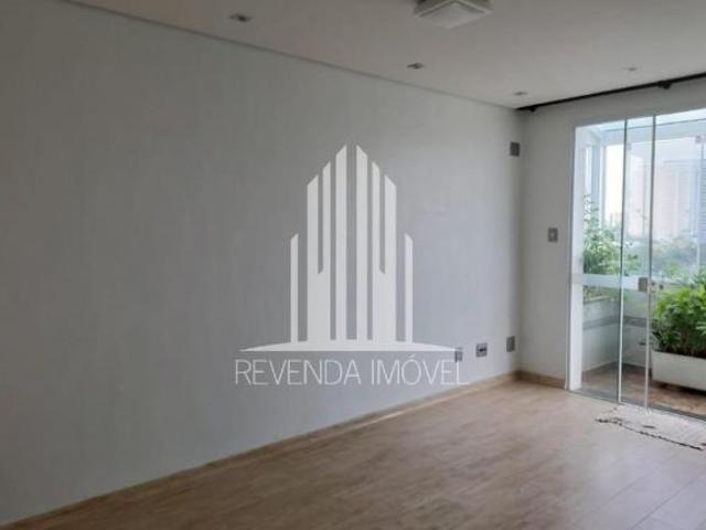 Cobertura à venda na Barra Funda, São Paulo SP: 2 quartos, 1 sala, 1 banheiro, 1 vaga, 93m² de área