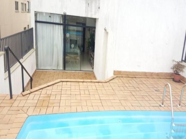 Cobertura a venda na Enseada com piscina privativa
