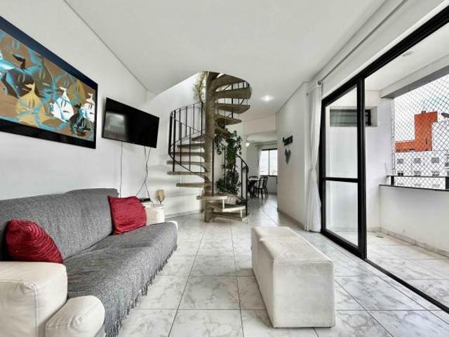 Cobertura à Venda na Pitangueiras no Guarujá | QVista Inteligência Imobiliári.