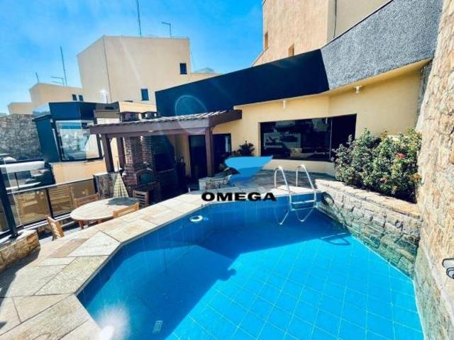 Cobertura à venda na praia da Enseada em Guarujá | Omega Imóveis