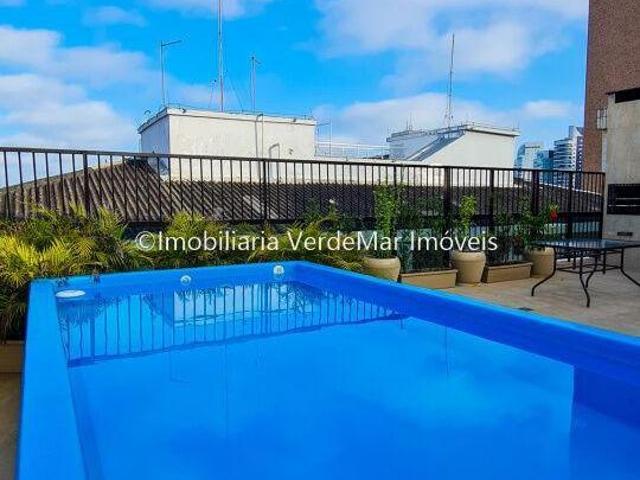 Cobertura à venda na praia da Enseada Guarujá
