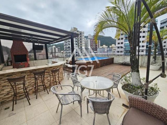 COBERTURA À VENDA NA PRAIA DA ENSEADA GUARUJÁ