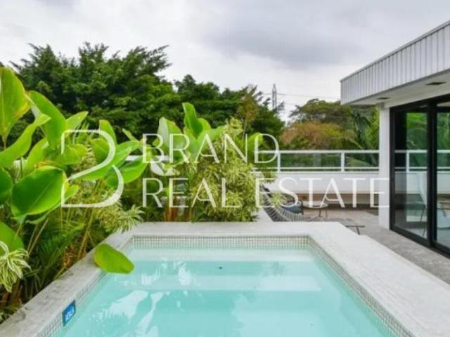 Cobertura à venda no Alto de Pinheiros 260m², reformada e a poucos passos do Parque Villa Lobos!