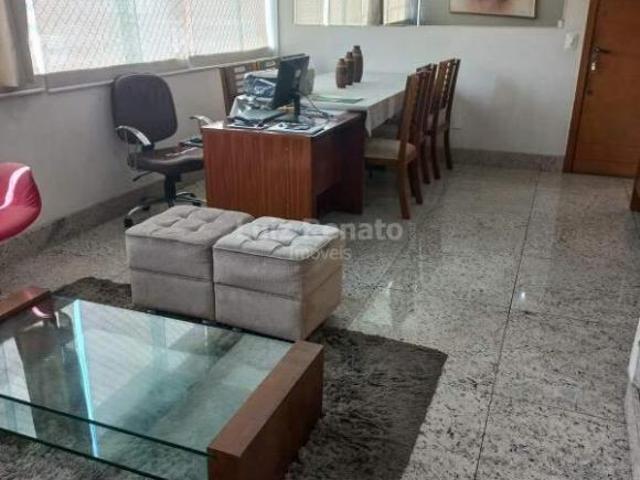 Cobertura á venda no bairro Gutierrez