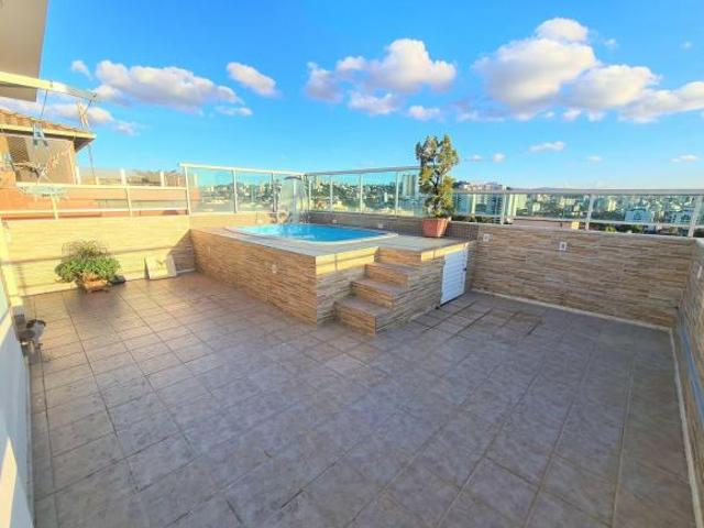 COBERTURA À VENDA NO BAIRRO OURO PRETO, 3 QUARTOS, 4 VAGAS, PISCINA, VISTA DEFINITIVA, PRÉDIO SEM EL