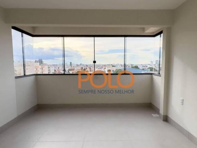 Cobertura à venda no bairro Santa Mônica em Uberlândia