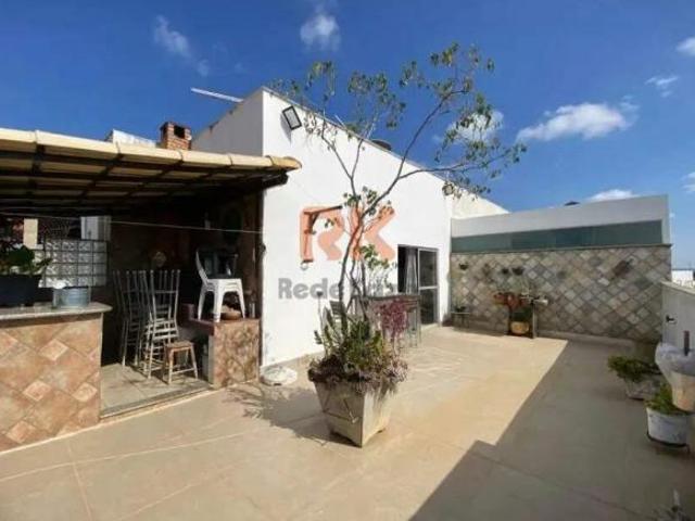 Cobertura à venda no Bairro Santa Rosa – 4 quartos