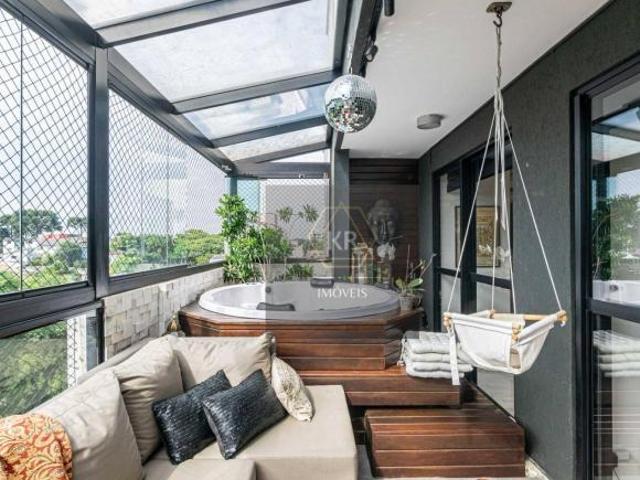 Cobertura à venda no Bigorrilho | 2 suítes, Jacuzzi e 2 vagas