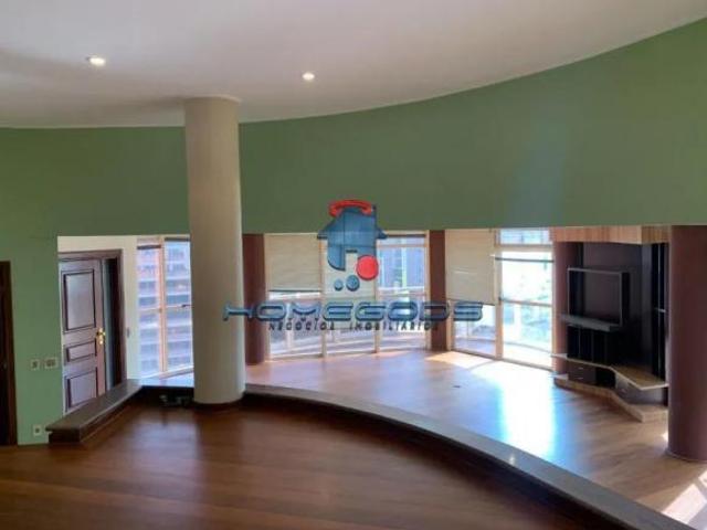 Cobertura à Venda no Cambuí, Campinas 491 m², 4 Suítes e Área de Lazer Completa com Preço Imperdív
