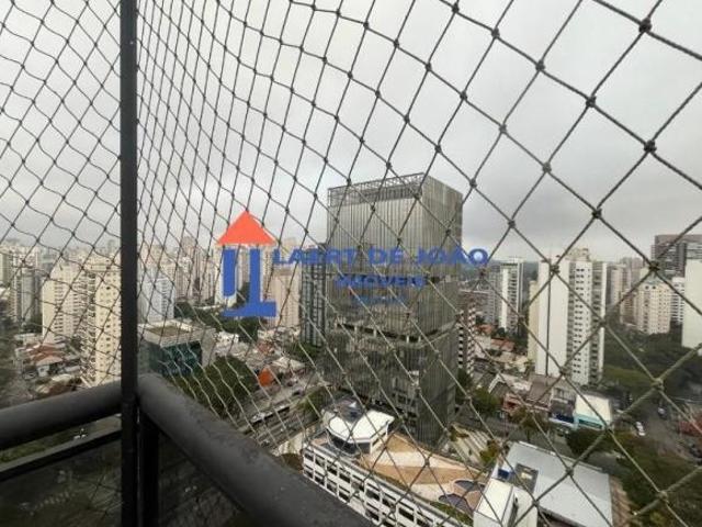 COBERTURA A VENDA NO CAMPO BELO COM 4 DORMITÓRIOS E PISCINA