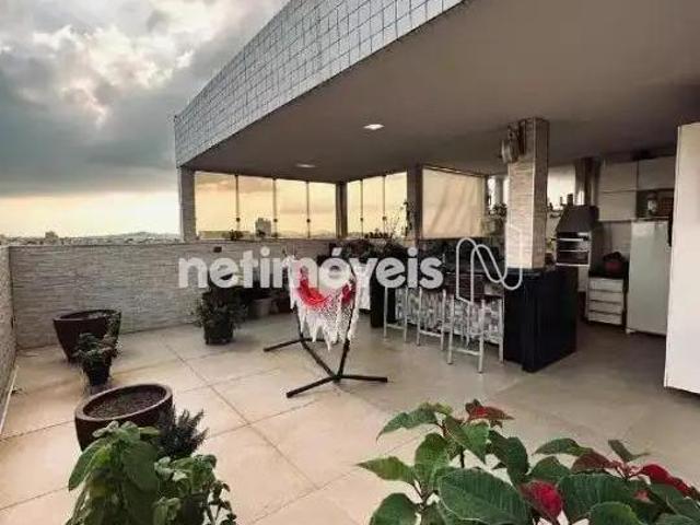 Cobertura à venda no Castelo