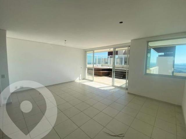 Cobertura a venda no Condominio Golden Square Alphaville 219 m2