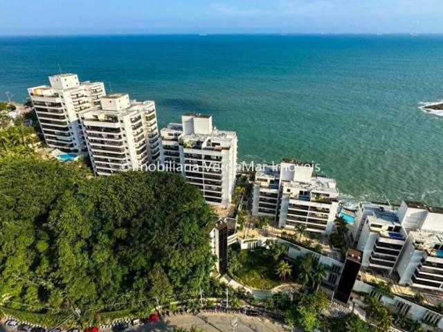 Cobertura À VENDA no condomínio Tortugas na praia da Enseada em Guarujá