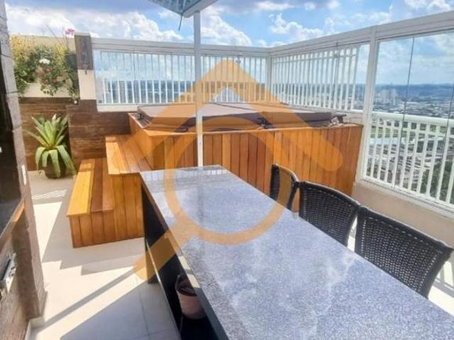 Cobertura à venda no Condomínio Vista Golf. Confira!