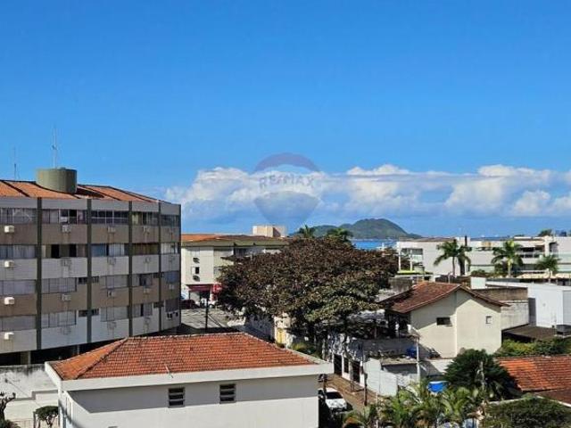 Cobertura à venda no Guarujá 2 suítes e churrasqueira Tombo