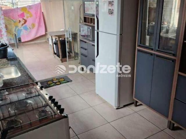 Cobertura à venda no Jardim Santo André Fundo com 2 dormitórios e suíte