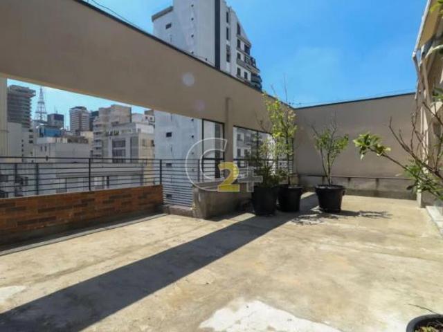 Cobertura á venda no Jardim Paulista 3 quartos, 1 suíte, 4 vagas de garagem