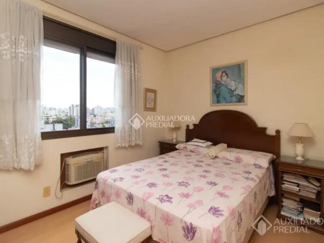 Cobertura à venda no Menino Deus com 165m² e 3 dormitórios/quartos disponíveis