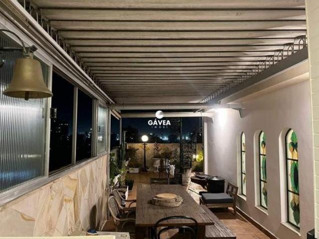 Cobertura à venda no Ponta da Praia em Santos