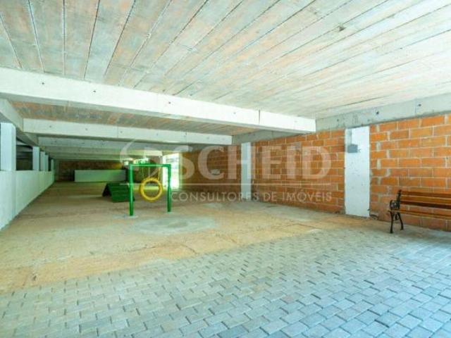 Cobertura á Venda no Real Parque com 217m², 2 quartos sendo 2 suítes, 3 vagas