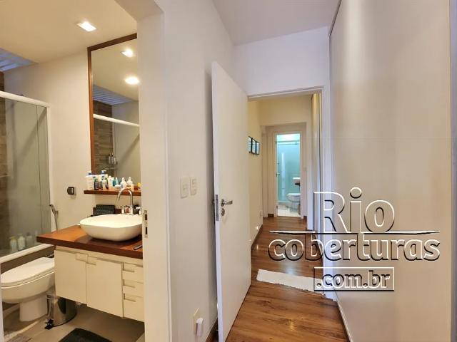 Cobertura à venda no Recreio dos Bandeirantes. Duplex. 3 Quartos