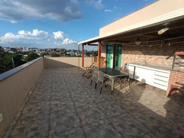 COBERTURA Á VENDA NO SANTA AMÉLIA