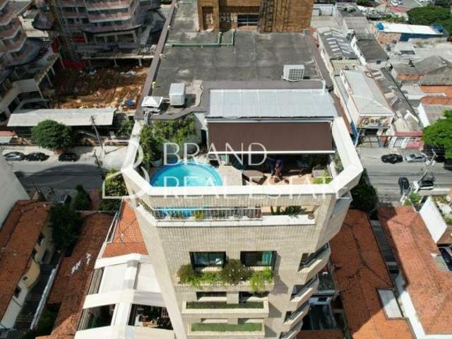 Cobertura á venda ou locação de 196m², com 04 dormitórios, piscina e 03 vagas em Pinheiros SP