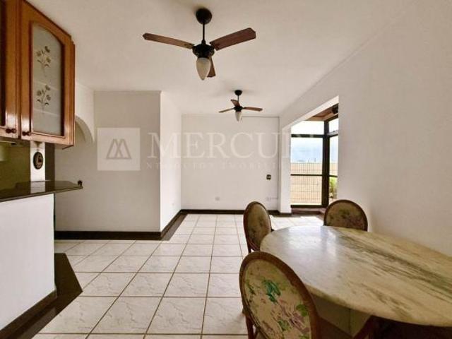 Cobertura à venda, Praia da Enseada, 3 Quartos, sendo 1 Suíte, Terraço com Piscina e Churrasqueira
