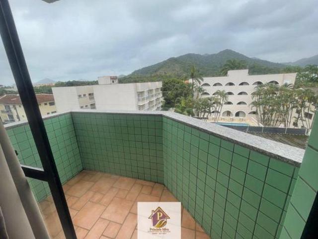 Cobertura a poucos passos da orla do Itaguá em Ubatuba SP