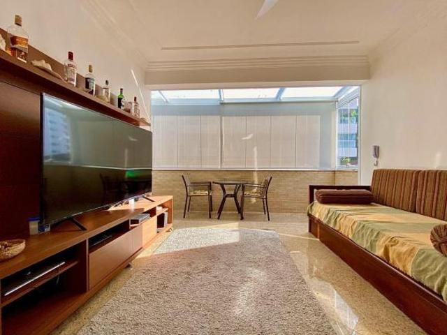 Cobertura Ampla Próximo a Praia com 1 quarto à venda, 73 m² por R$ 500.000 Pitangueiras Guarujá/
