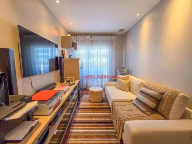 Cobertura Assobradada com 386m² de Área Útil de 4 Suítes e 8 Vagas + Depósito Piscina e Área Gourm