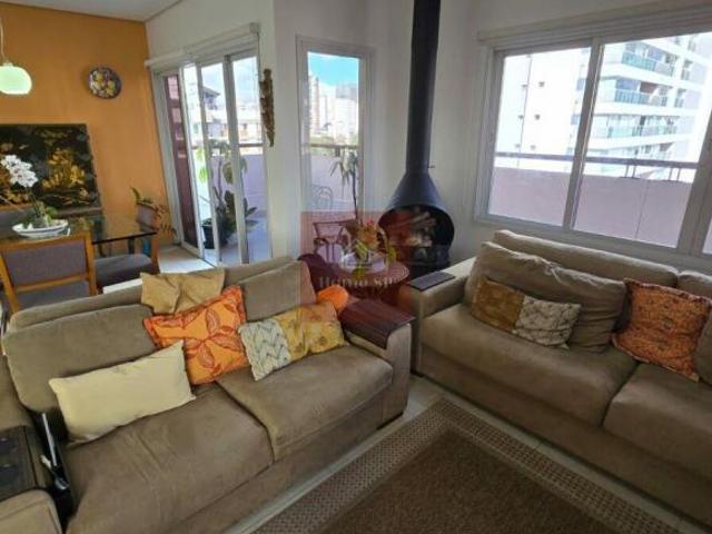 Cobertura avarandada com charme de casa no Brooklin