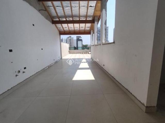 Cobertura do tipo sem condomínio, com elevador, no Bairro Paraíso em Santo André 160m²