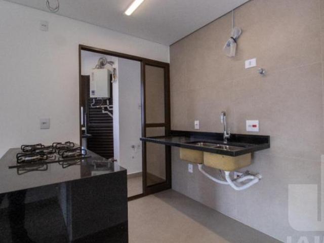Cobertura dos sonhos em Pinheiros: luxo, sofisticação e vista infinita!