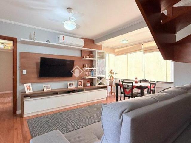 Cobertura de 3 quartos com 1 vaga coberta à venda no bairro Jardim Planalto em Porto Alegre