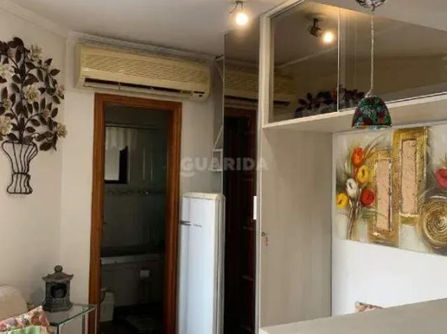 Cobertura de 03 dormitórios, sendo 01 suíte no bairro Petrópolis