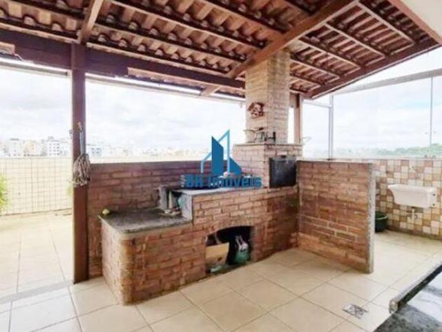 Cobertura de 03 quartos com suíte Excelente localização no bairro Castelo