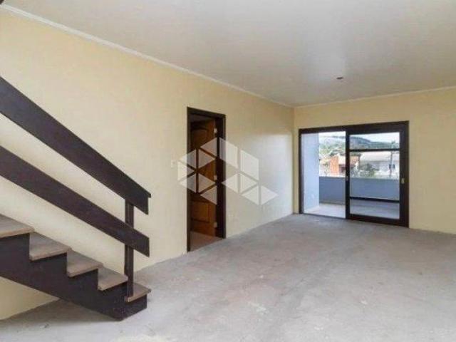 Cobertura de 03 quartos, suíte e 02 vagas de garagem