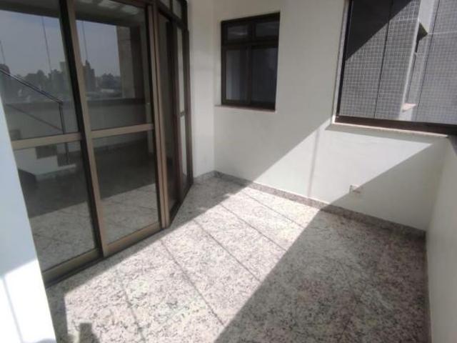 Cobertura de 04 Quartos no Bairro Lourdes