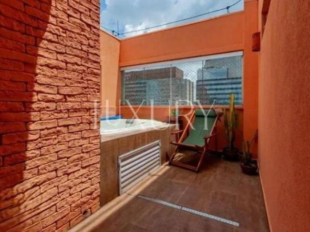 Cobertura de 101 m² na Vila Olímpia com jacuzzi exclusiva
