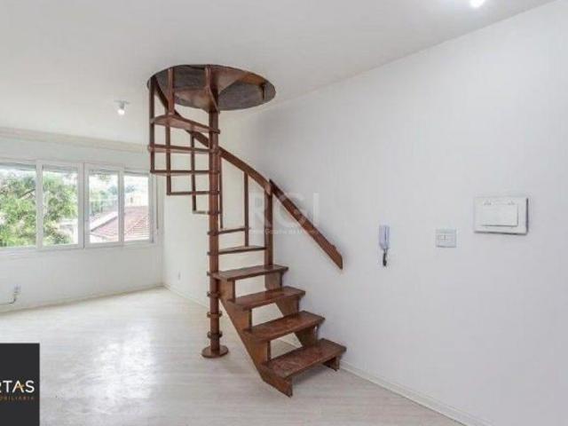 Cobertura de 140m² 3 dormitórios, 2 banheiros, terraço com churrasqueira e 1 v