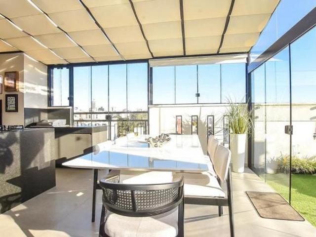 Cobertura de 196 m² com 3 quartos à venda no Batel