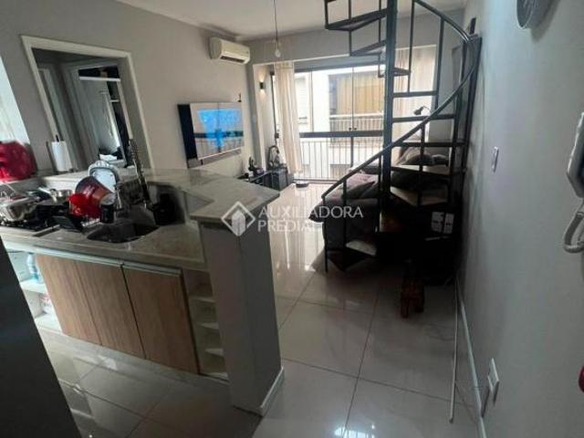 Cobertura de 1 quarto com 1 vaga à venda no bairro Santana em Porto Alegre