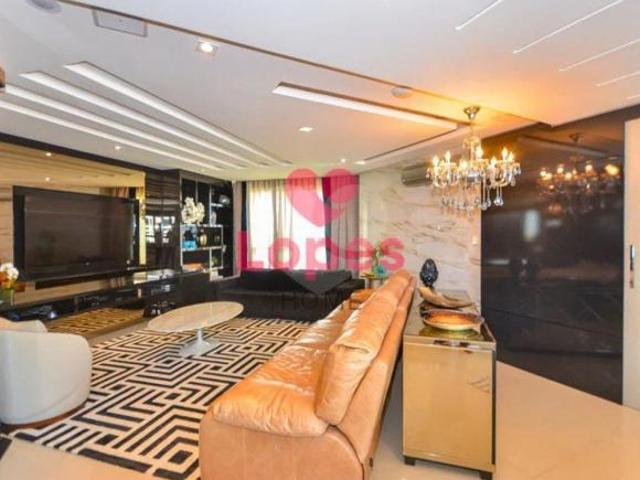 Cobertura de 432m² a venda no Ecoville